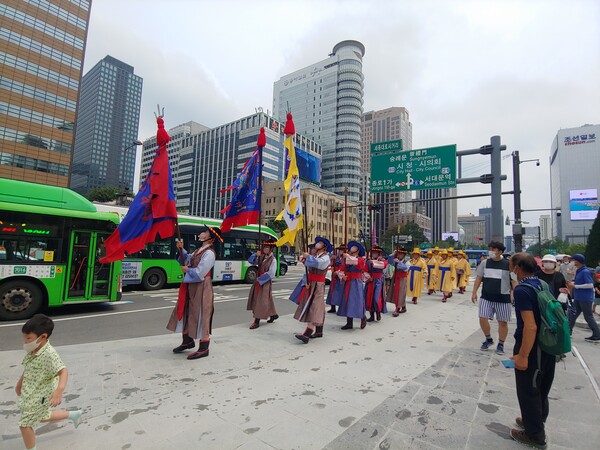 광화문광장, 남녀노소 구분없는 놀이터로 시민에 돌아와